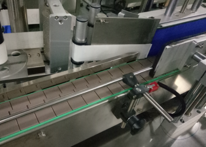 Automatic Double Side Sticker Labelling Machine For Petrochemical Industry
